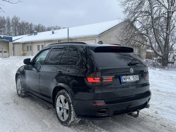 Melns BMW X5 2008 Trakai, ar dzinēja tilpumu 3.00 L un nobraukumu 430 tūkst. km par 8650 €, foto 1 vietnē AUTOMOTO.COM.LV