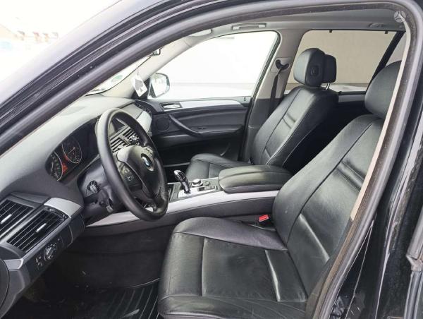 Melns BMW X5 2008 Panevēža, ar dzinēja tilpumu 0.00 L un nobraukumu 279 tūkst. km par 8950 €, foto 10 vietnē AUTOMOTO.COM.LV