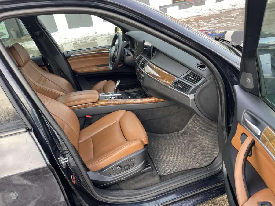 Melns BMW X5 2008 Kauņa, ar dzinēja tilpumu 2.99 L un nobraukumu 318 tūkst. km par 7950 €, foto 11 vietnē AUTOMOTO.COM.LV