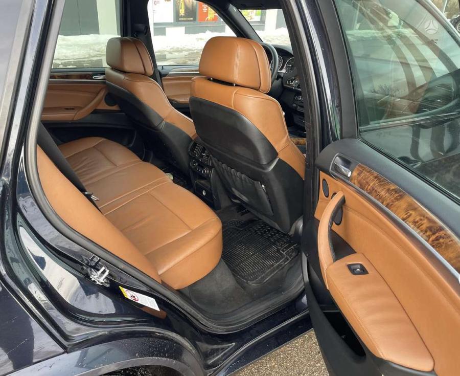 Melns BMW X5 2008 Kauņa, ar dzinēja tilpumu 2.99 L un nobraukumu 318 tūkst. km par 7950 €, foto 13 vietnē AUTOMOTO.COM.LV