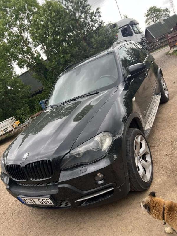 Black BMW X5 2008 in Rokiskis, with an engine capacity of 2.99 L and mileage of 578 thousand km for 6800 €, photo 4 on AUTOMOTO.COM.LV