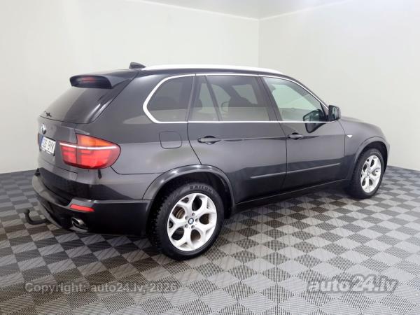 Black BMW X5 2008 in Tallinn, with an engine capacity of 3.00 L and mileage of 293 thousand km for 7499 €, photo 3 on AUTOMOTO.COM.LV