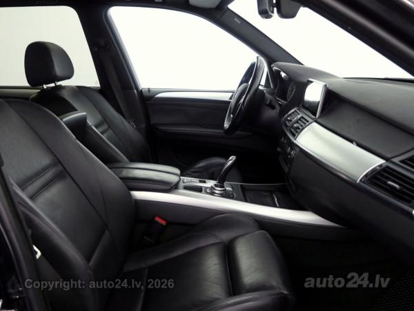 Black BMW X5 2008 in Tallinn, with an engine capacity of 3.00 L and mileage of 293 thousand km for 7499 €, photo 6 on AUTOMOTO.COM.LV