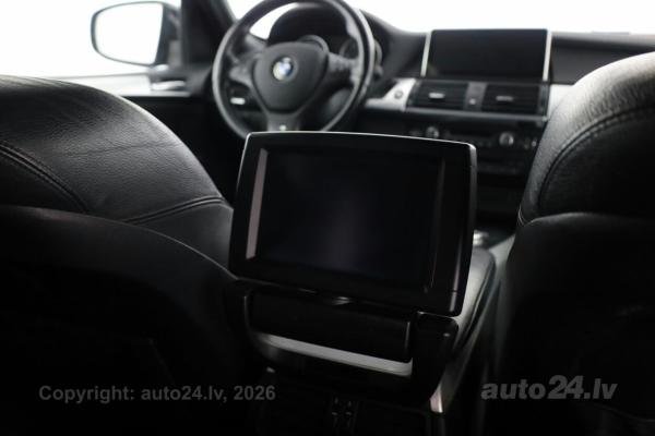 Black BMW X5 2008 in Tallinn, with an engine capacity of 3.00 L and mileage of 293 thousand km for 7499 €, photo 10 on AUTOMOTO.COM.LV