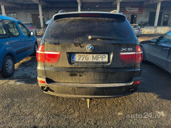 Black BMW X5 2008 in Tallinn, with an engine capacity of 3.00 L and mileage of 298 thousand km for 2799 €, photo 4 on AUTOMOTO.COM.LV