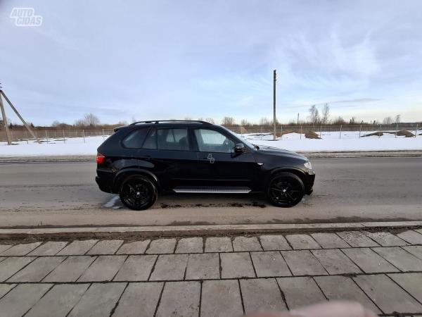 Black BMW X5 2008 in Siauliai, with an engine capacity of 3.00 L and mileage of 519 thousand km for 7400 €, photo 4 on AUTOMOTO.COM.LV