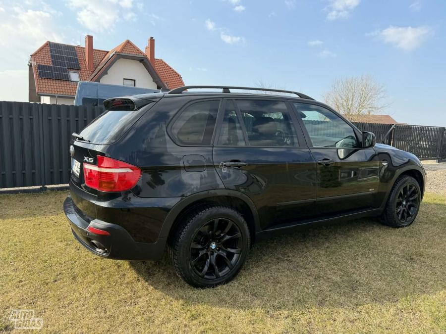 Black BMW X5 2008 in Klaipeda, with an engine capacity of 3.00 L and mileage of 283 thousand km for 10200 €, photo 2 on AUTOMOTO.COM.LV