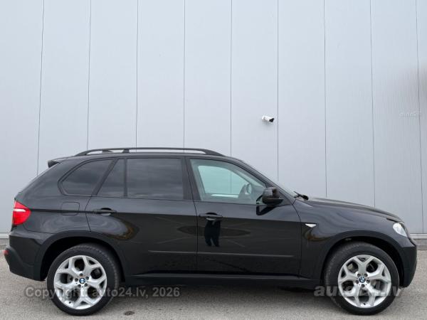 Black BMW X5 2008 in Tartu, with an engine capacity of 3.00 L and mileage of 262 thousand km for 9499 €, photo 3 on AUTOMOTO.COM.LV