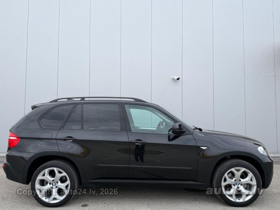 Black BMW X5 2008 in Tartu, with an engine capacity of 3.00 L and mileage of 262 thousand km for 9499 €, photo 3 on AUTOMOTO.COM.LV