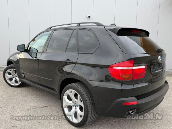 Black BMW X5 2008 in Tartu, with an engine capacity of 3.00 L and mileage of 262 thousand km for 9499 €, photo 6 on AUTOMOTO.COM.LV