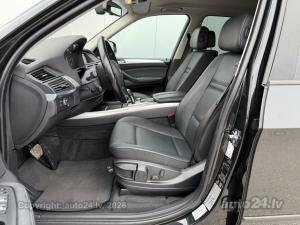 Black BMW X5 2008 in Tartu, with an engine capacity of 3.00 L and mileage of 262 thousand km for 9499 €, photo 7 on AUTOMOTO.COM.LV