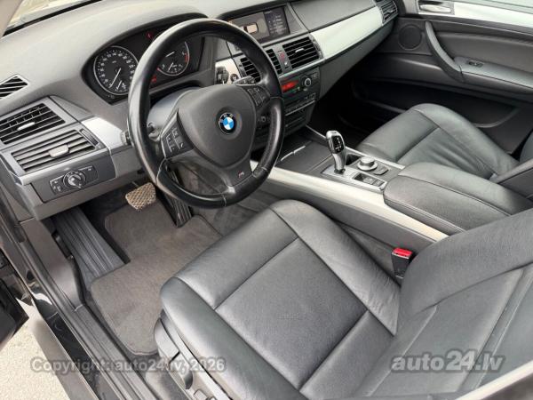 Black BMW X5 2008 in Tartu, with an engine capacity of 3.00 L and mileage of 262 thousand km for 9499 €, photo 9 on AUTOMOTO.COM.LV