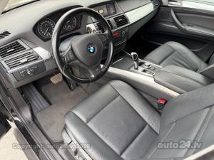 Black BMW X5 2008 in Tartu, with an engine capacity of 3.00 L and mileage of 262 thousand km for 9499 €, photo 9 on AUTOMOTO.COM.LV