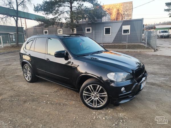 Melns BMW X5 2008 Viļņa, ar dzinēja tilpumu 4.80 L un nobraukumu 317 tūkst. km par 5600 €, foto 1 vietnē AUTOMOTO.COM.LV