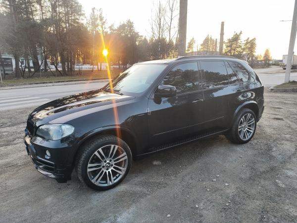 Melns BMW X5 2008 Viļņa, ar dzinēja tilpumu 4.80 L un nobraukumu 317 tūkst. km par 5600 €, foto 2 vietnē AUTOMOTO.COM.LV
