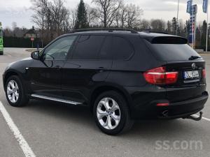 Black BMW X5 2008 in Cesis, with an engine capacity of 3.00 L and mileage of 0 thousand km for 9500 €, photo 4 on AUTOMOTO.COM.LV