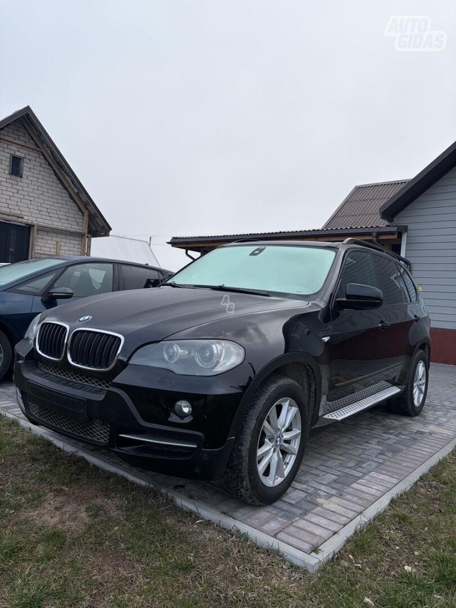Melns BMW X5 2008 Alīta, ar dzinēja tilpumu 3.00 L un nobraukumu 332 tūkst. km par 8250 €, foto 3 vietnē AUTOMOTO.COM.LV