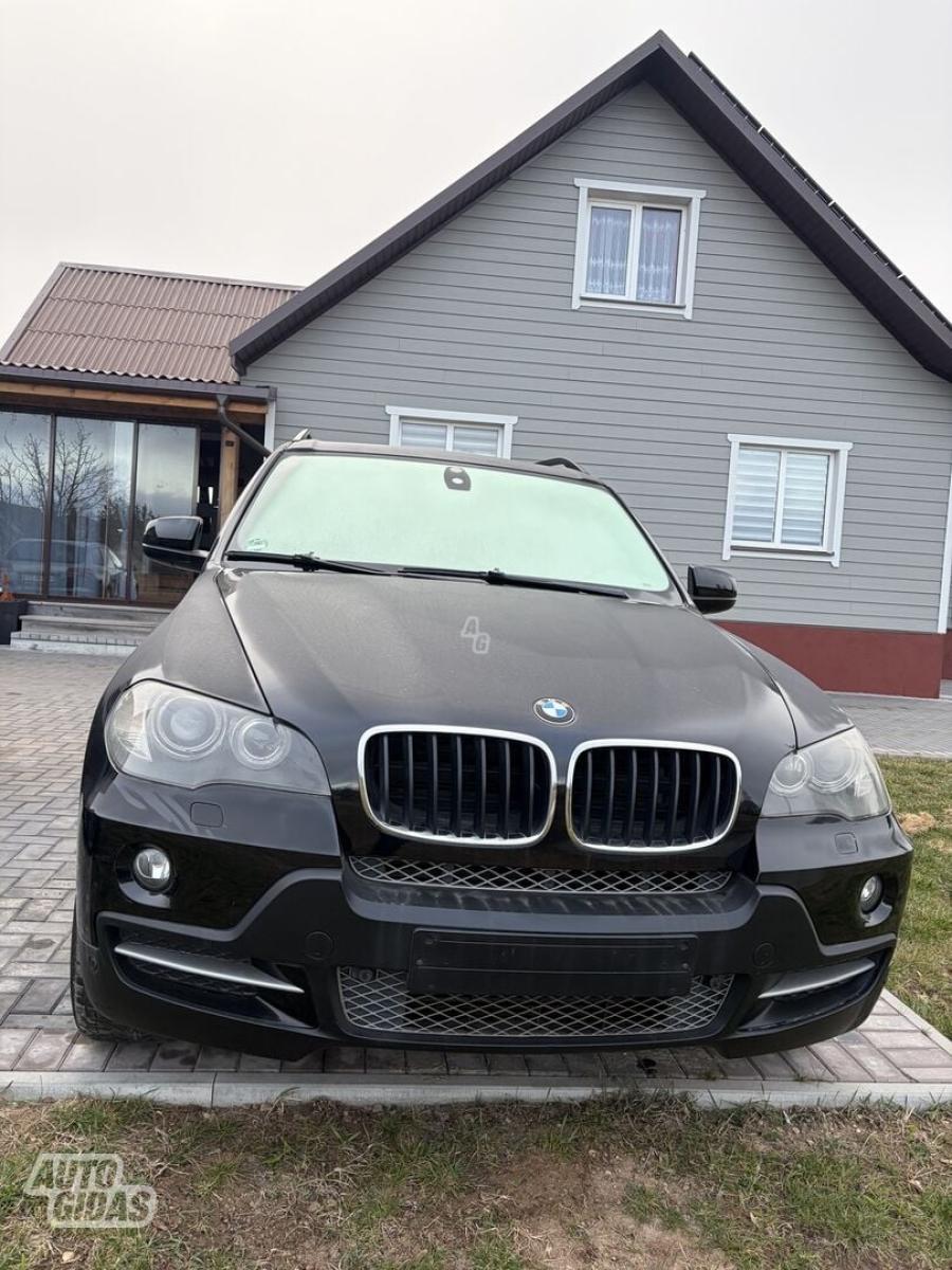 Melns BMW X5 2008 Alīta, ar dzinēja tilpumu 3.00 L un nobraukumu 332 tūkst. km par 8250 €, foto 4 vietnē AUTOMOTO.COM.LV