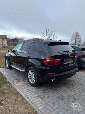 Melns BMW X5 2008 Alīta, ar dzinēja tilpumu 3.00 L un nobraukumu 332 tūkst. km par 8250 €, foto 7 vietnē AUTOMOTO.COM.LV