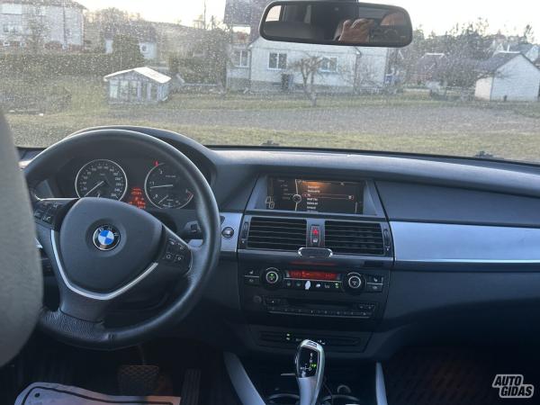 Melns BMW X5 2008 Alīta, ar dzinēja tilpumu 3.00 L un nobraukumu 332 tūkst. km par 8250 €, foto 10 vietnē AUTOMOTO.COM.LV