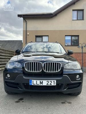 Melns BMW X5 2008 Kretinga, ar dzinēja tilpumu 3.00 L un nobraukumu 366 tūkst. km par 7000 €, foto  vietnē AUTOMOTO.COM.LV