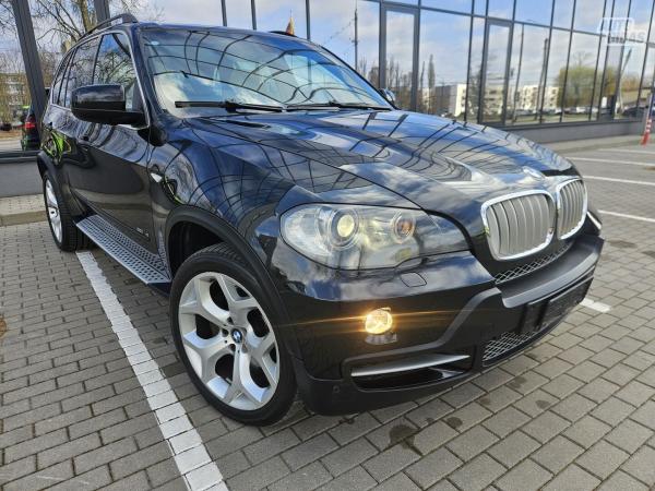Black BMW X5 2008 in Kaunas, with an engine capacity of 3.00 L and mileage of 290 thousand km for 7900 €, photo 2 on AUTOMOTO.COM.LV