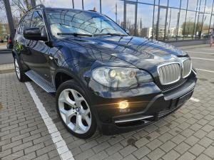Black BMW X5 2008 in Kaunas, with an engine capacity of 3.00 L and mileage of 290 thousand km for 7900 €, photo 3 on AUTOMOTO.COM.LV