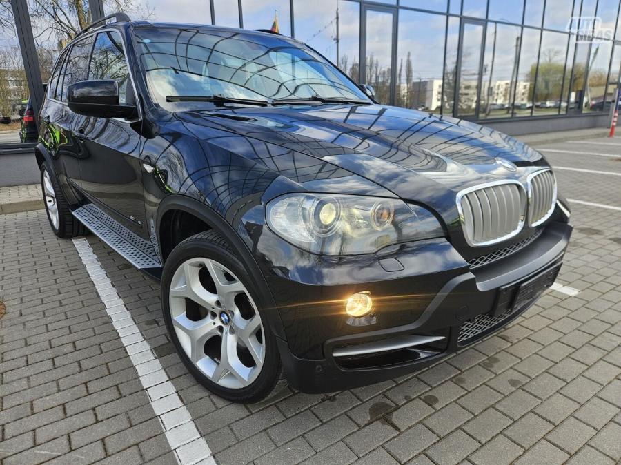 Black BMW X5 2008 in Kaunas, with an engine capacity of 3.00 L and mileage of 290 thousand km for 7900 €, photo 3 on AUTOMOTO.COM.LV