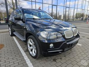 Black BMW X5 2008 in Kaunas, with an engine capacity of 3.00 L and mileage of 290 thousand km for 7900 €, photo 8 on AUTOMOTO.COM.LV