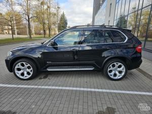 Black BMW X5 2008 in Kaunas, with an engine capacity of 3.00 L and mileage of 290 thousand km for 7900 €, photo 12 on AUTOMOTO.COM.LV