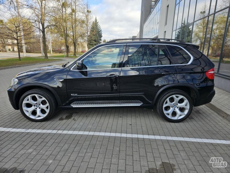Black BMW X5 2008 in Kaunas, with an engine capacity of 3.00 L and mileage of 290 thousand km for 7900 €, photo 12 on AUTOMOTO.COM.LV