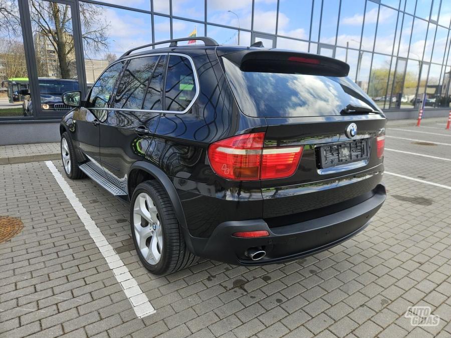 Black BMW X5 2008 in Kaunas, with an engine capacity of 3.00 L and mileage of 290 thousand km for 7900 €, photo 15 on AUTOMOTO.COM.LV
