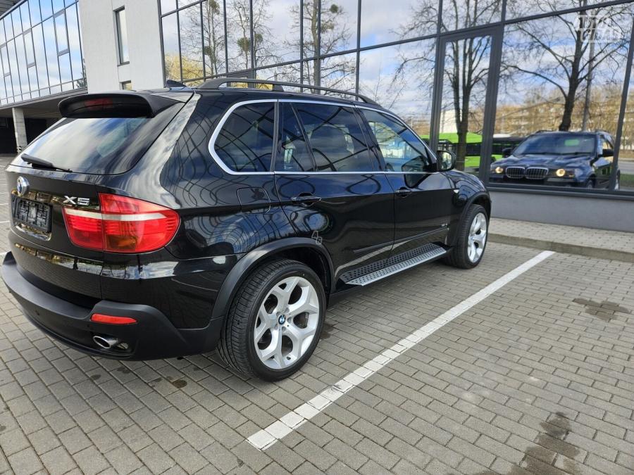 Black BMW X5 2008 in Kaunas, with an engine capacity of 3.00 L and mileage of 290 thousand km for 7900 €, photo 17 on AUTOMOTO.COM.LV