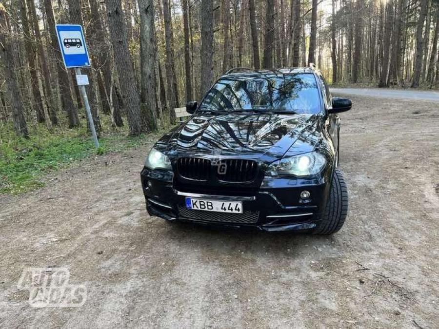 Black BMW X5 2008 in Jurbarkas, with an engine capacity of 3.00 L and mileage of 363 thousand km for 8200 €, photo 1 on AUTOMOTO.COM.LV