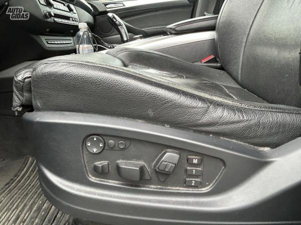 Melns BMW X5 2008 Panevēža, ar dzinēja tilpumu 3.00 L un nobraukumu 440 tūkst. km par 7700 €, foto 10 vietnē AUTOMOTO.COM.LV