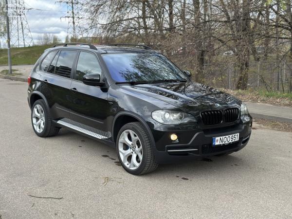 Black BMW X5 2008 in Vilnius, with an engine capacity of 3.00 L and mileage of 253 thousand km for 7299 €, photo 1 on AUTOMOTO.COM.LV