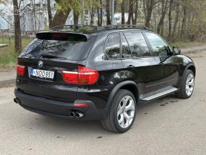 Black BMW X5 2008 in Vilnius, with an engine capacity of 3.00 L and mileage of 253 thousand km for 7299 €, photo 3 on AUTOMOTO.COM.LV