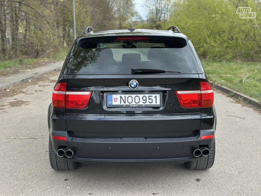 Black BMW X5 2008 in Vilnius, with an engine capacity of 3.00 L and mileage of 253 thousand km for 7299 €, photo 4 on AUTOMOTO.COM.LV