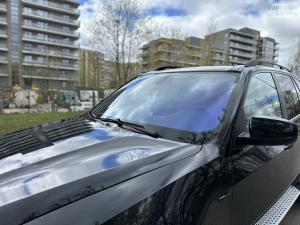 Black BMW X5 2008 in Vilnius, with an engine capacity of 3.00 L and mileage of 253 thousand km for 7299 €, photo 8 on AUTOMOTO.COM.LV