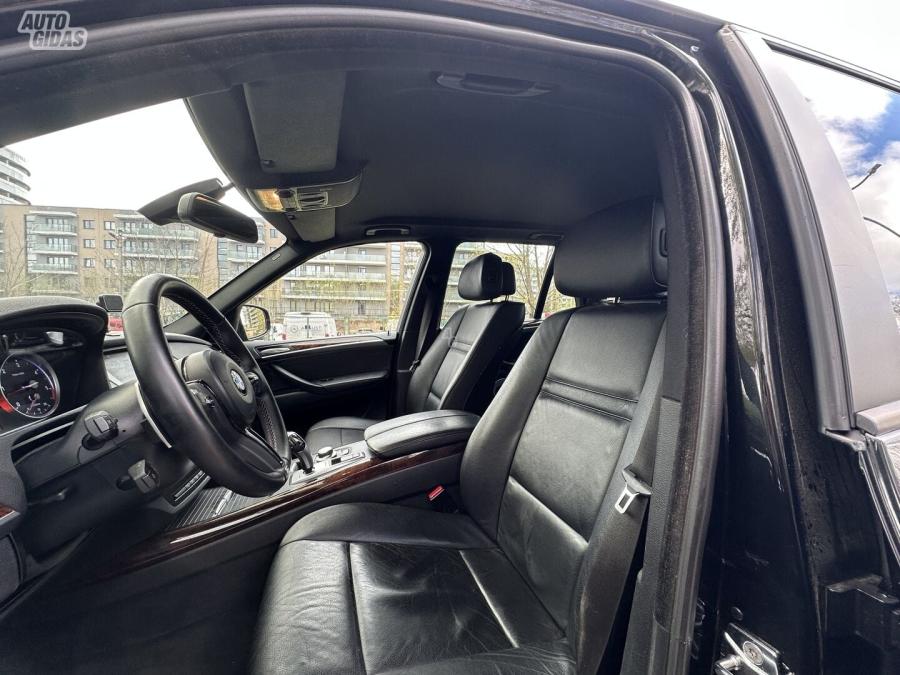 Black BMW X5 2008 in Vilnius, with an engine capacity of 3.00 L and mileage of 253 thousand km for 7299 €, photo 22 on AUTOMOTO.COM.LV
