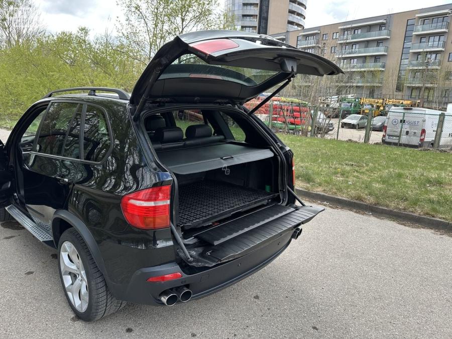 Black BMW X5 2008 in Vilnius, with an engine capacity of 3.00 L and mileage of 253 thousand km for 7299 €, photo 24 on AUTOMOTO.COM.LV