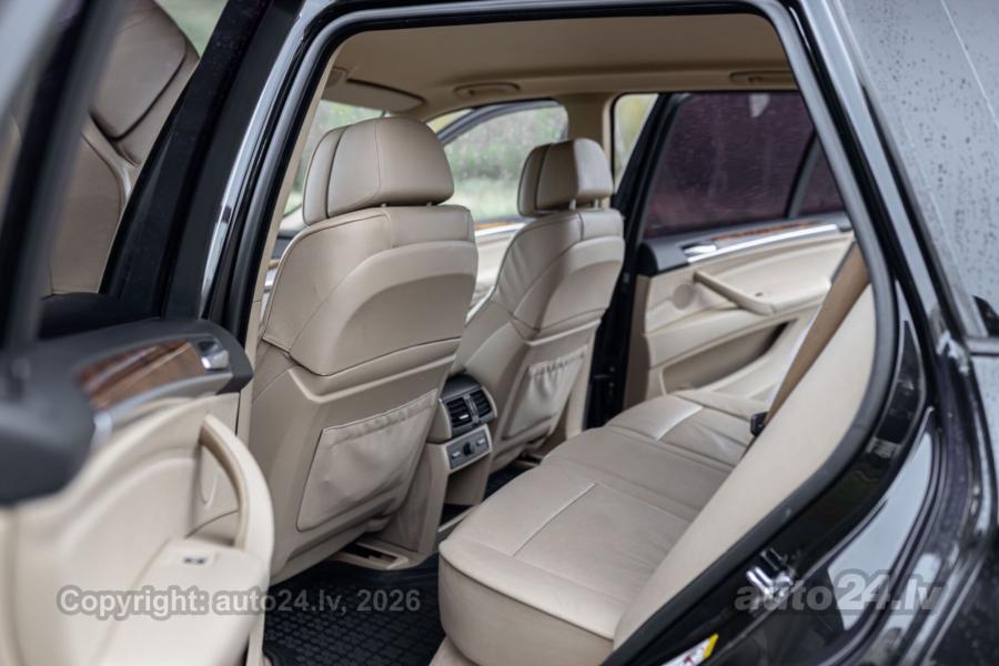Черный БМВ Х5 2008 в Таллин, объемом двигателя 3.00 л и пробегом 415 тыс. км за 7599 €, фото 12 на AUTOMOTO.COM.LV