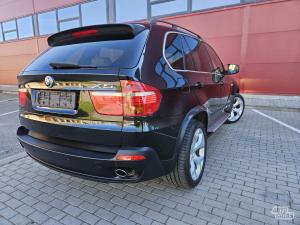 Black BMW X5 2008 in Kaunas, with an engine capacity of 3.00 L and mileage of 300 thousand km for 6950 €, photo 15 on AUTOMOTO.COM.LV