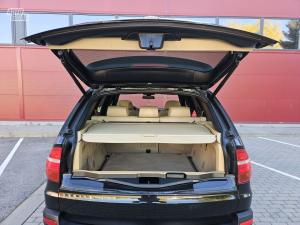 Black BMW X5 2008 in Kaunas, with an engine capacity of 3.00 L and mileage of 300 thousand km for 6950 €, photo 30 on AUTOMOTO.COM.LV