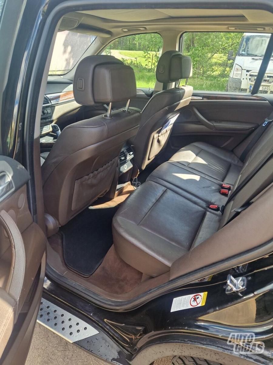Melns BMW X5 2008 Pabradė, ar dzinēja tilpumu 3.00 L un nobraukumu 210 tūkst. km par 5800 €, foto 7 vietnē AUTOMOTO.COM.LV