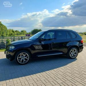Melns BMW X5 2008 Raseiniai, ar dzinēja tilpumu 3.00 L un nobraukumu 331 tūkst. km par 9000 €, foto 3 vietnē AUTOMOTO.COM.LV