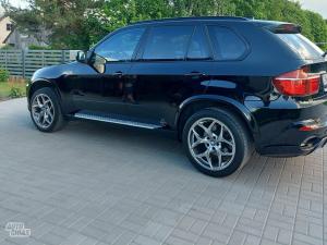 Melns BMW X5 2008 Raseiniai, ar dzinēja tilpumu 3.00 L un nobraukumu 331 tūkst. km par 9000 €, foto 4 vietnē AUTOMOTO.COM.LV