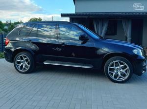 Melns BMW X5 2008 Raseiniai, ar dzinēja tilpumu 3.00 L un nobraukumu 331 tūkst. km par 9000 €, foto 5 vietnē AUTOMOTO.COM.LV