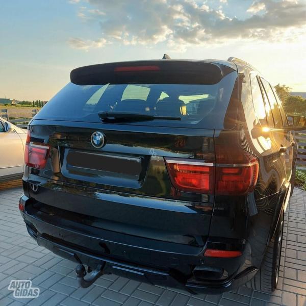 Melns BMW X5 2008 Raseiniai, ar dzinēja tilpumu 3.00 L un nobraukumu 331 tūkst. km par 9000 €, foto 6 vietnē AUTOMOTO.COM.LV