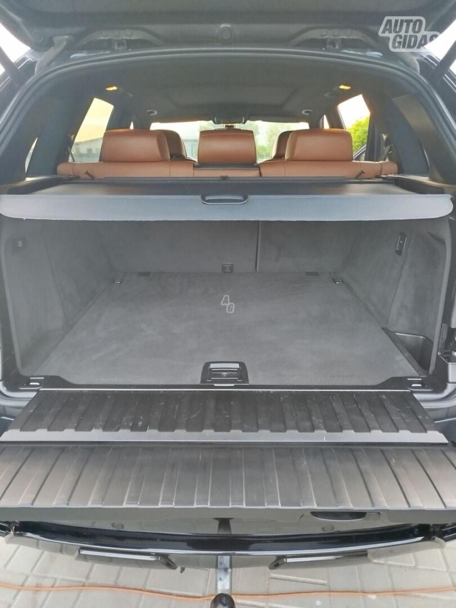 Melns BMW X5 2008 Raseiniai, ar dzinēja tilpumu 3.00 L un nobraukumu 331 tūkst. km par 9000 €, foto 16 vietnē AUTOMOTO.COM.LV